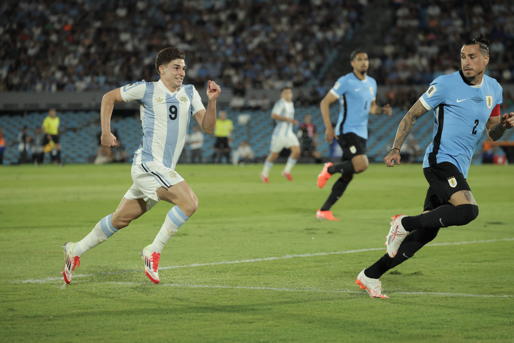 Insuperable noche de la Selección Argentina: victoria en tierras ...