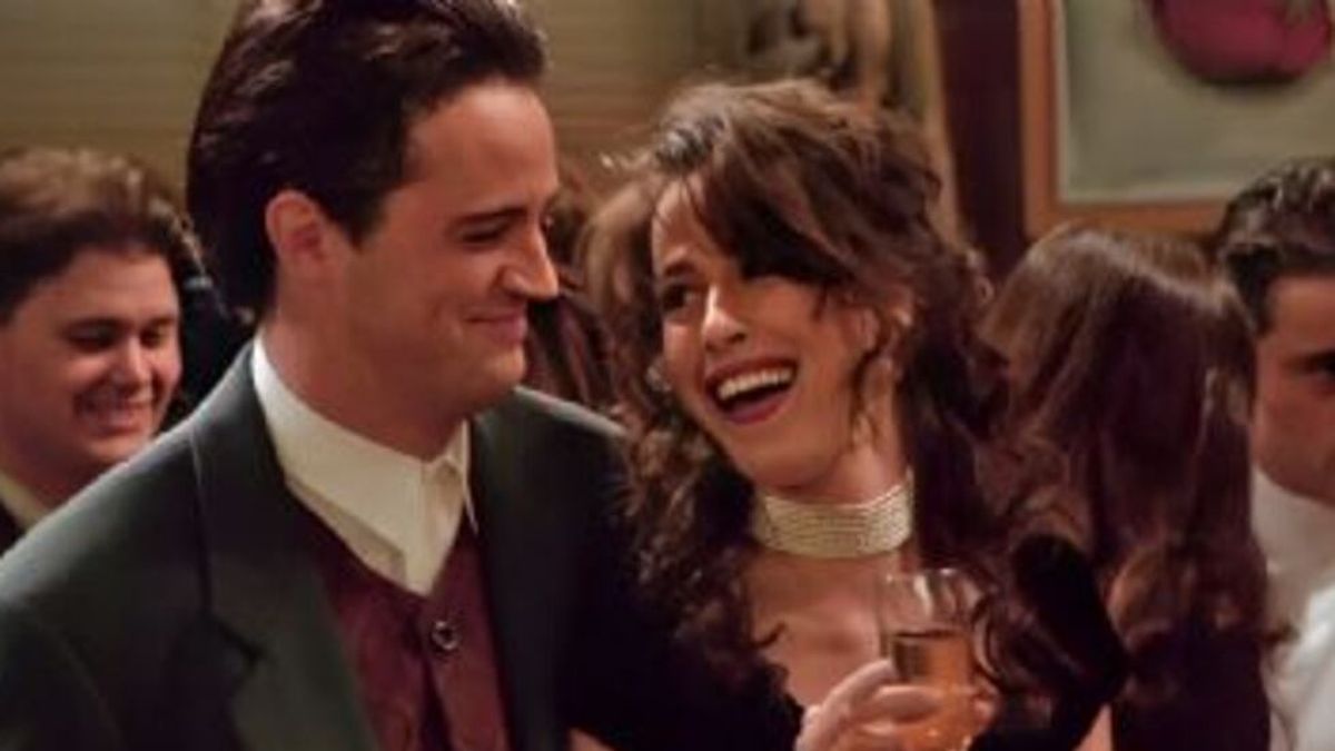 Así luce hoy Maggie Wheeler, quien le dio vida a “Janice” en Friends ...