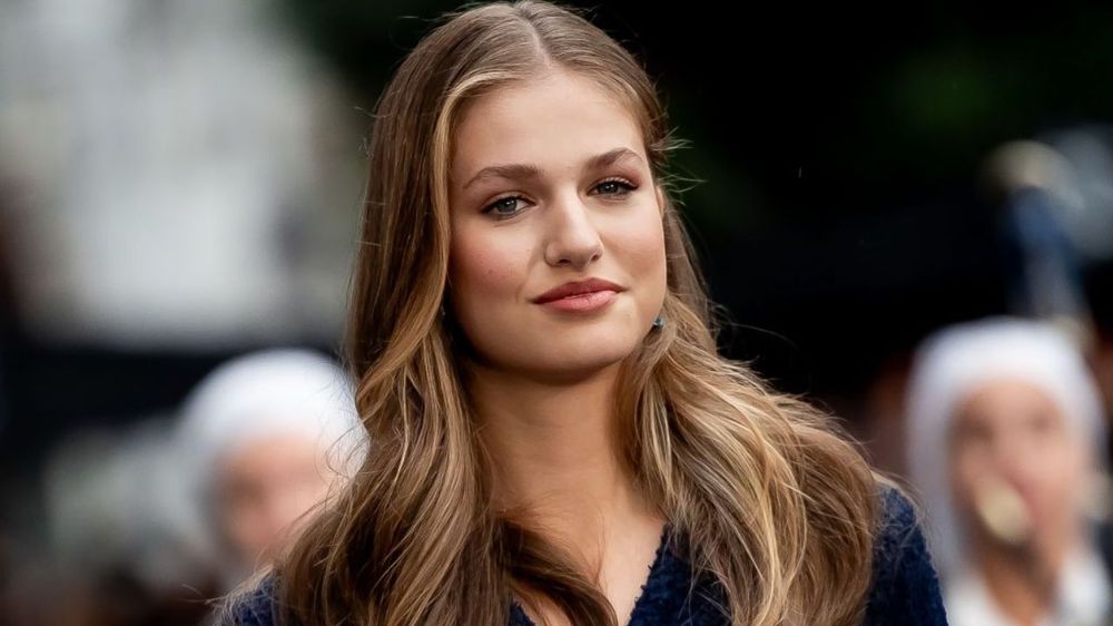 Fotografiaron a la princesa Leonor en bikini en una playa de Uruguay y ...