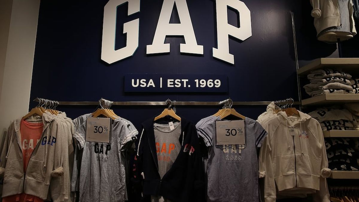 Desembarca la marca GAP en el mercado argentino: cómo se venderá y qué ...