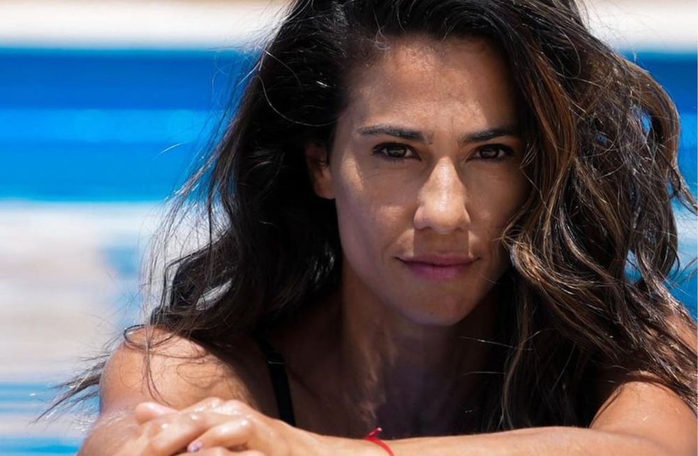 Delfina Gerez Bosco lució más diosa que nunca al posar de rodillas y con una bikini diminuta