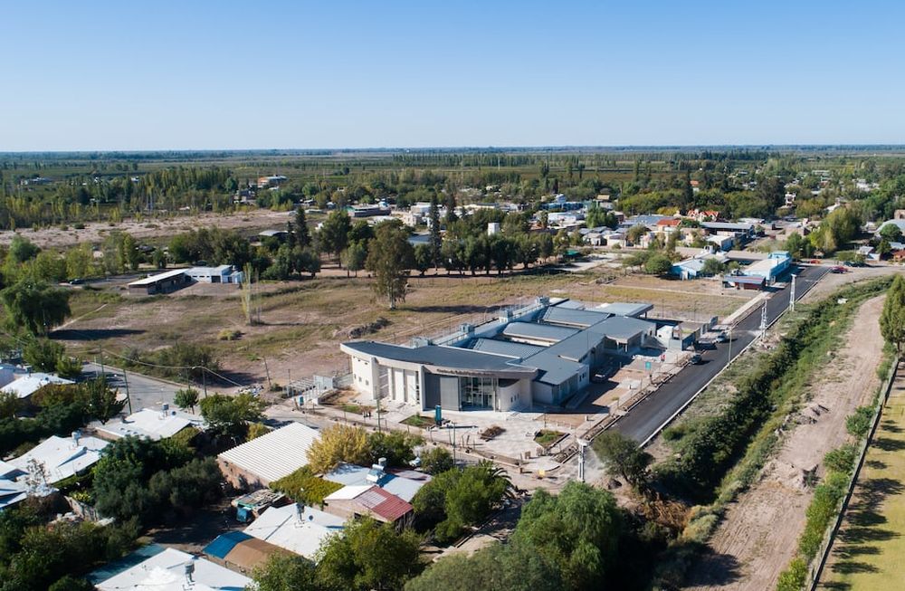 Suárez inauguró el nuevo centro de salud en Costa de Araujo