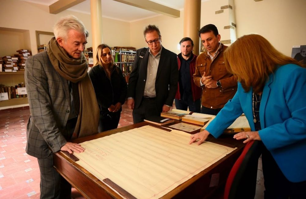 Espacio Arizu: los “tesoros” que guarda el Archivo de la ex bodega y ...