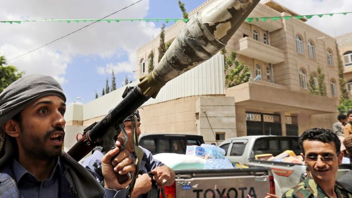 EE.UU. y Reino Unido se preparan para ataque aéreo a milicias hutíes en Yemen