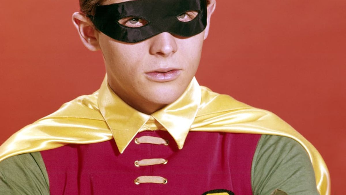 Así luce hoy Burt Ward, el actor que encarnó a Robin en la serie de ...