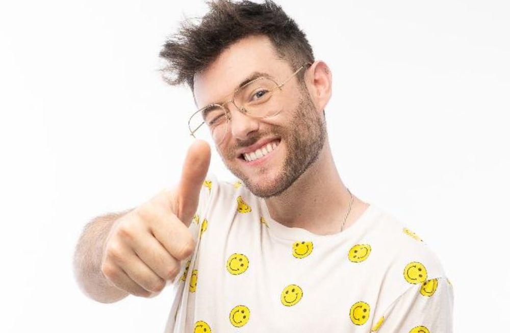 Pablo Albella presenta “Hola +30″ y comparte las cómicas situaciones ...