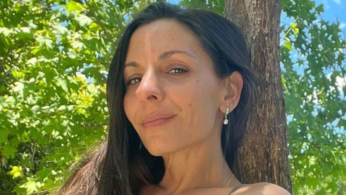 Laura Rez Masud cautivó al posar relajada y en bikini desde sus ...