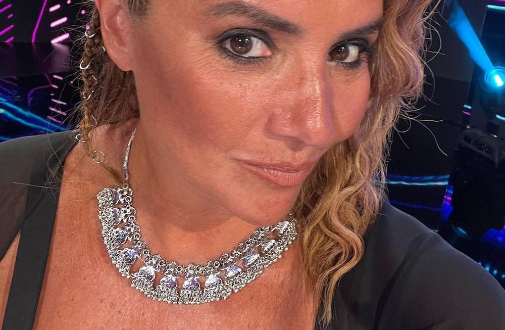 A los 54, posando bajo el sol, Nancy Pazos se sacó una selfie mostrando ...