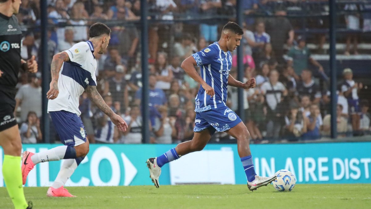 Godoy Cruz sufrió una durísima goleada 3 a 0 ante Gimnasia en el Bosque