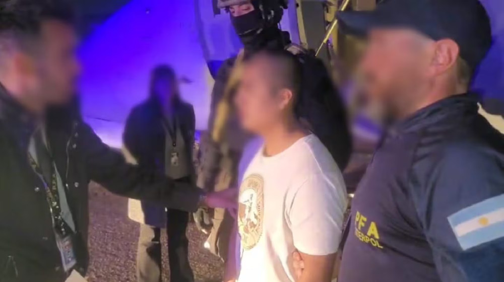 Triple crimen narco: "Pequeño J" fue extraditado y ya está detenido en ...