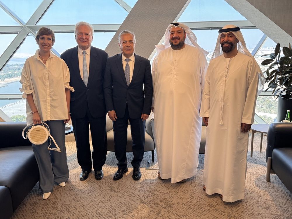 Cornejo se reunió con el ministro de Inversiones de Emiratos Árabes ...