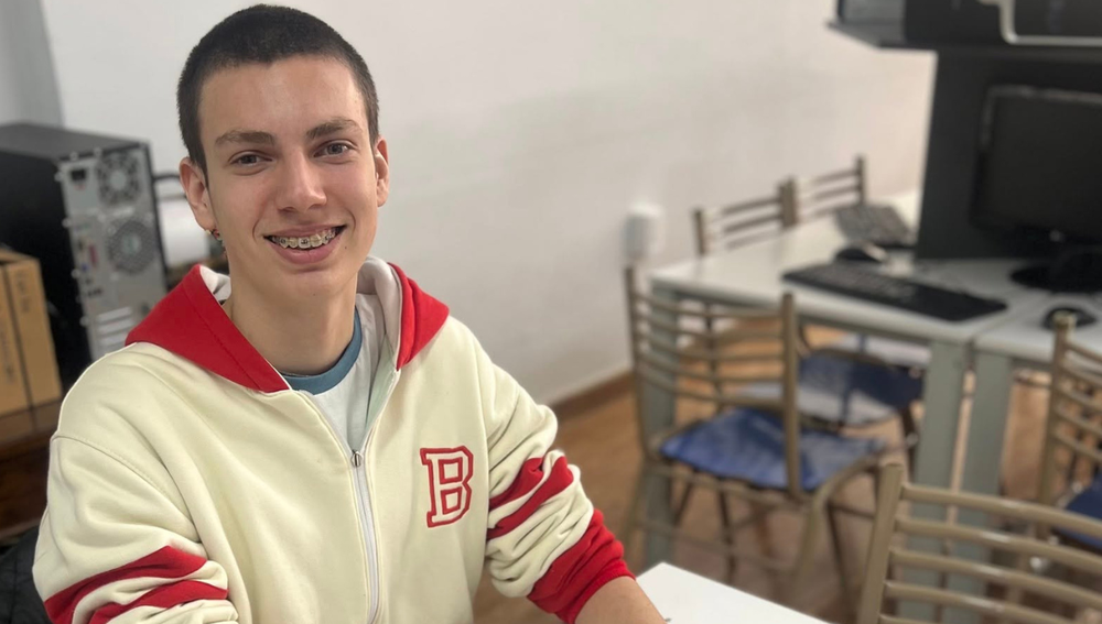 Un joven argentino de 18 años ganó una beca de Meta entre 18 mil ...