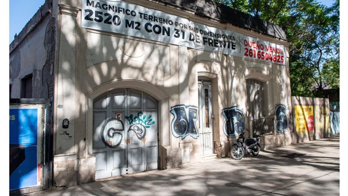 Una casona que recuerda la intensa actividad en la Alameda